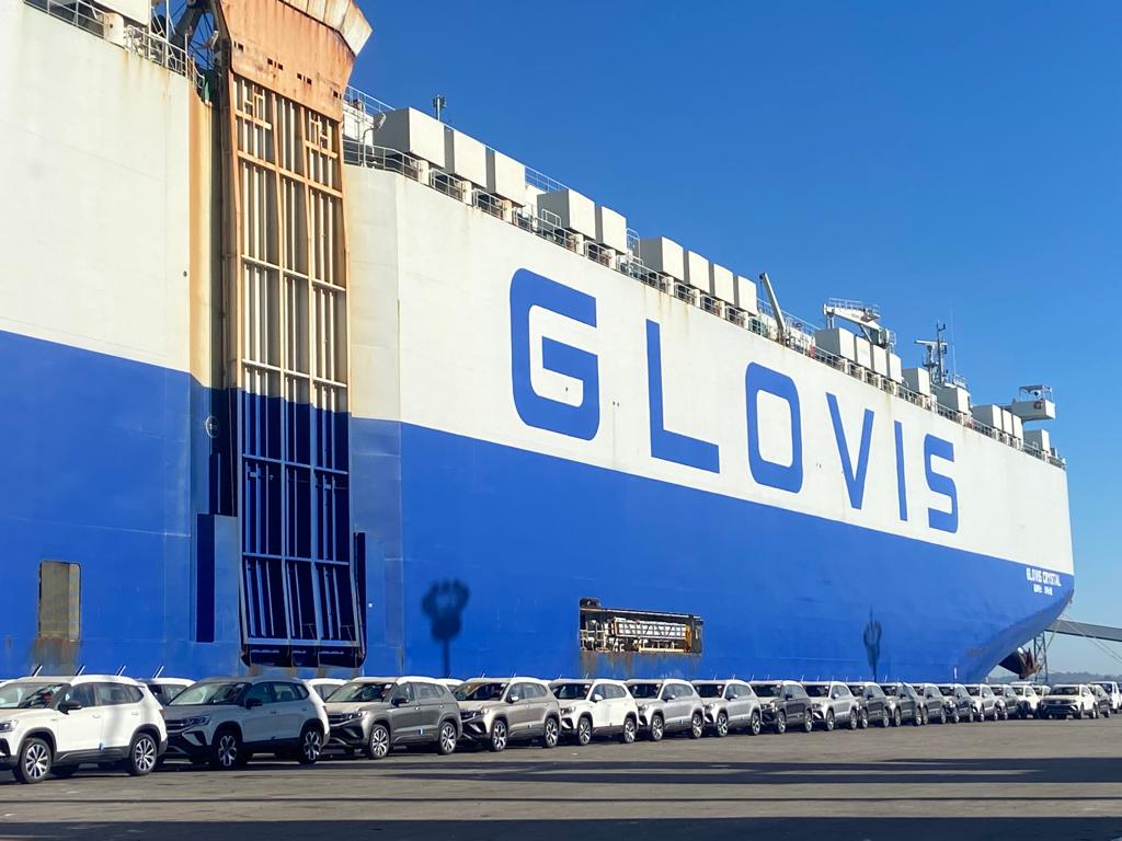 Operativa récord de vehículos alienta la idea de hub en Montevideo ...